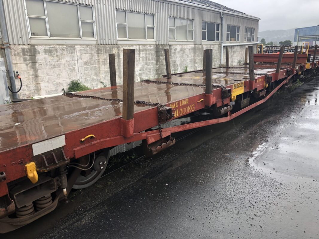 Usq Flat Container Wagon Kit – SOUTH DOCK